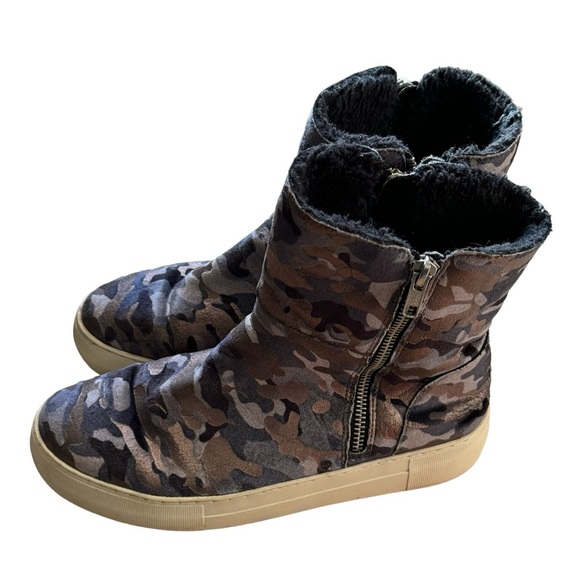 J/SLIDES | Shoes | Jslides Womens Garsson Camo Platform Faux Fur Lined ...